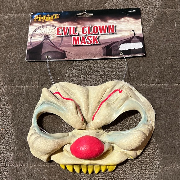 Spirit | Other | 6 For Evil Clown Mask Half Face Spirit Halloween Scary ...